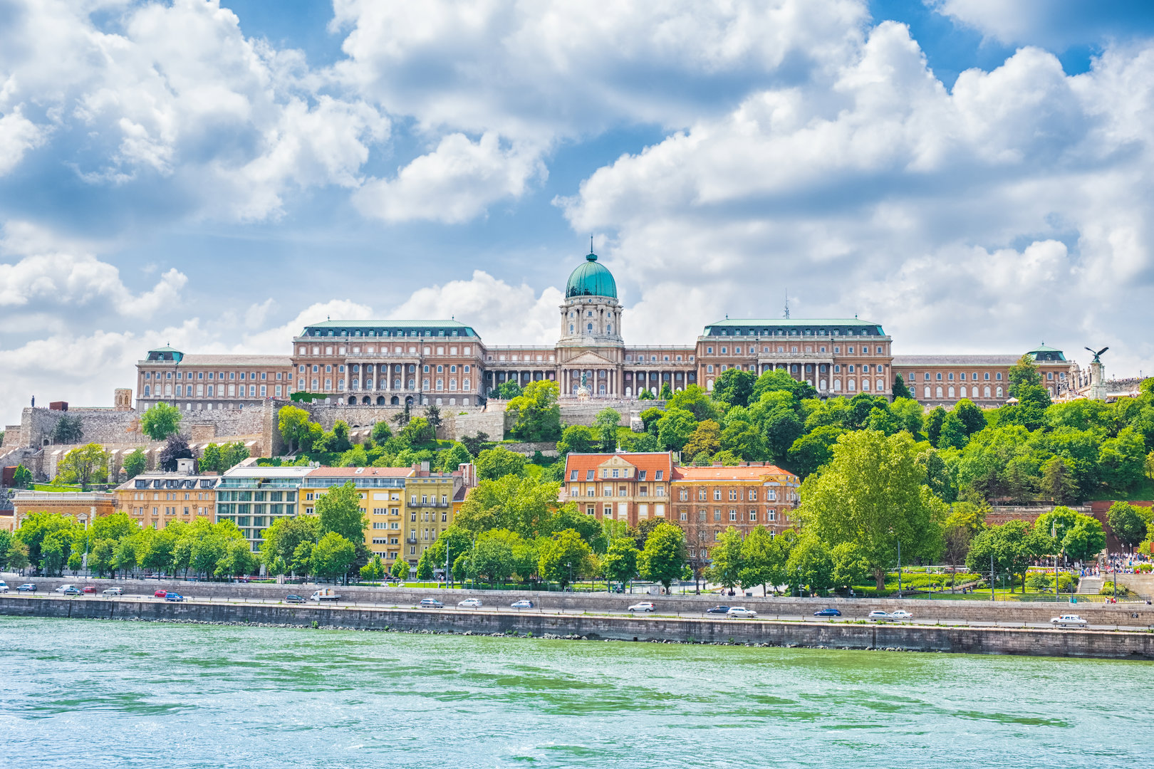 Magyar blue chipek: Folytatódik az emelkedés a magyar piacon - Elemzés ...